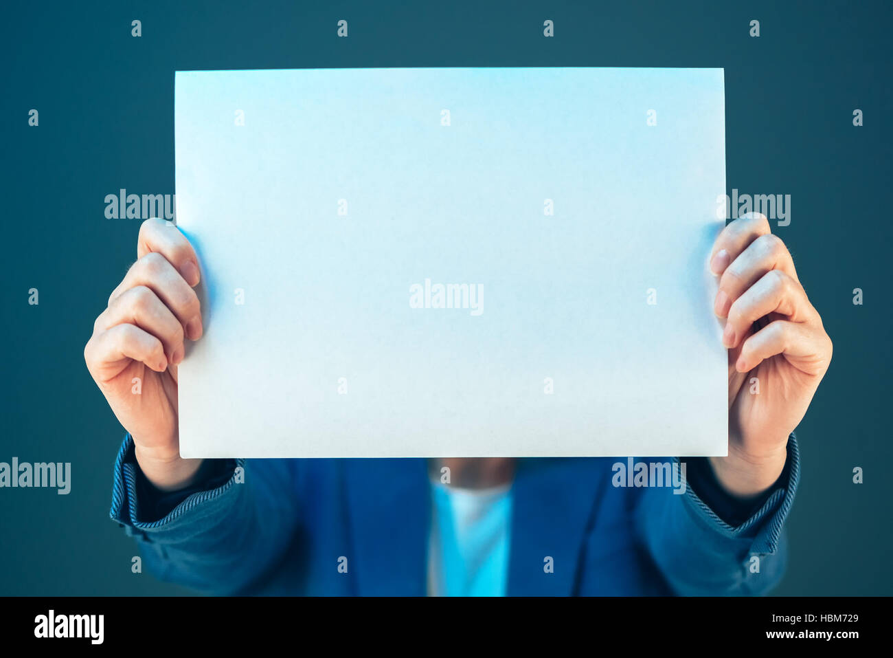 Blank face hi-res stock photography and images - Alamy