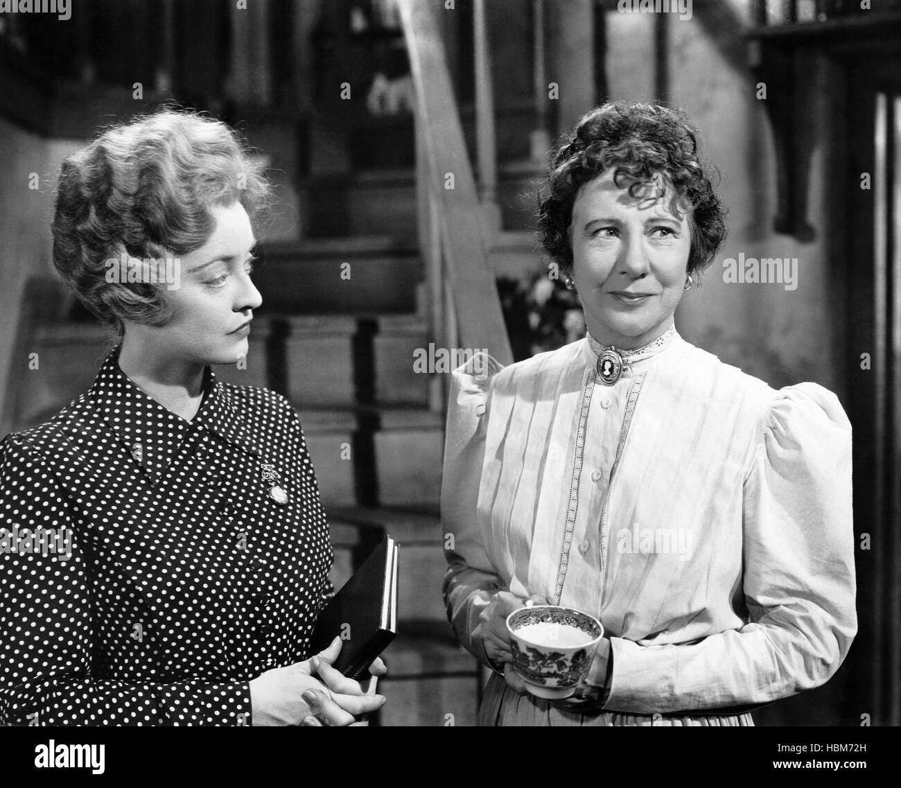 THE CORN IS GREEN, from left, Bette Davis, Rosalind Ivan, 1945 Stock ...