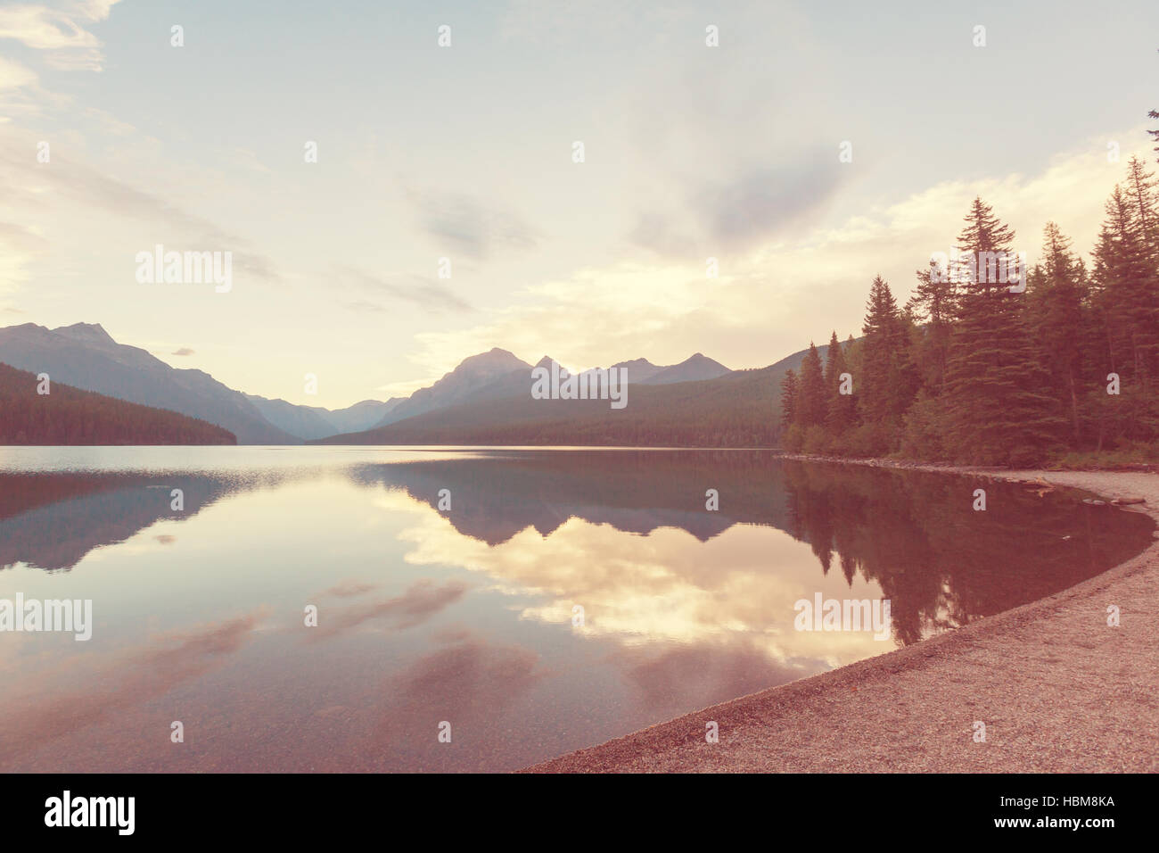 Travel bowman lake hi-res stock photography and images - Alamy