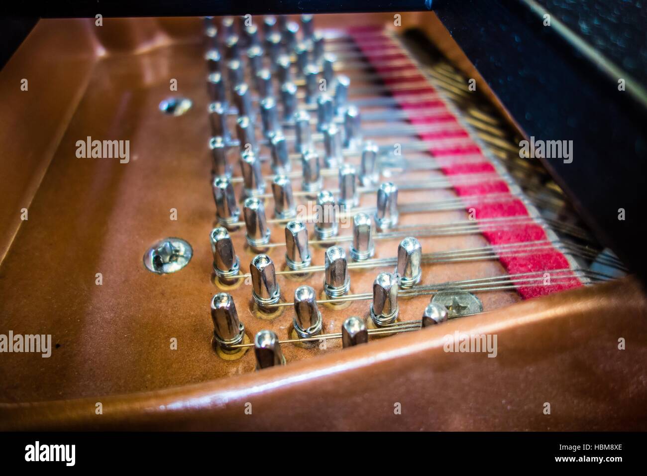 Piano strings hi-res stock photography and images - Alamy