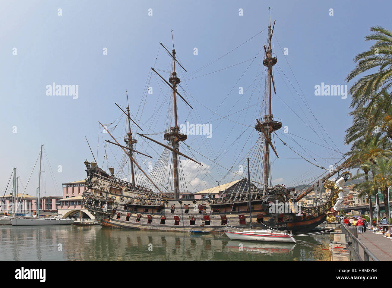 Port genoa pirate ship hi-res stock photography and images - Alamy
