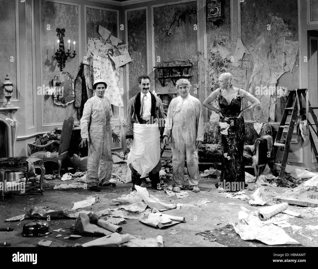 A DAY AT THE RACES, Chico Marx, Groucho Marx, Harpo Marx, Esther Muir ...