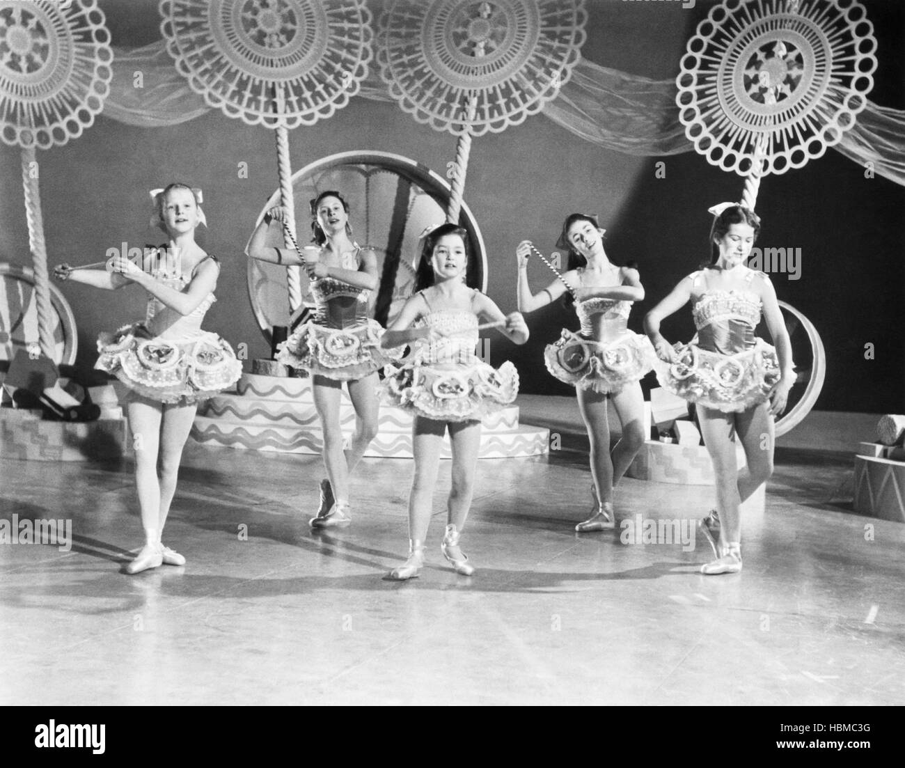 DANCE LITTLE LADY, Mandy Miller (center), 1955 Stock Photo - Alamy