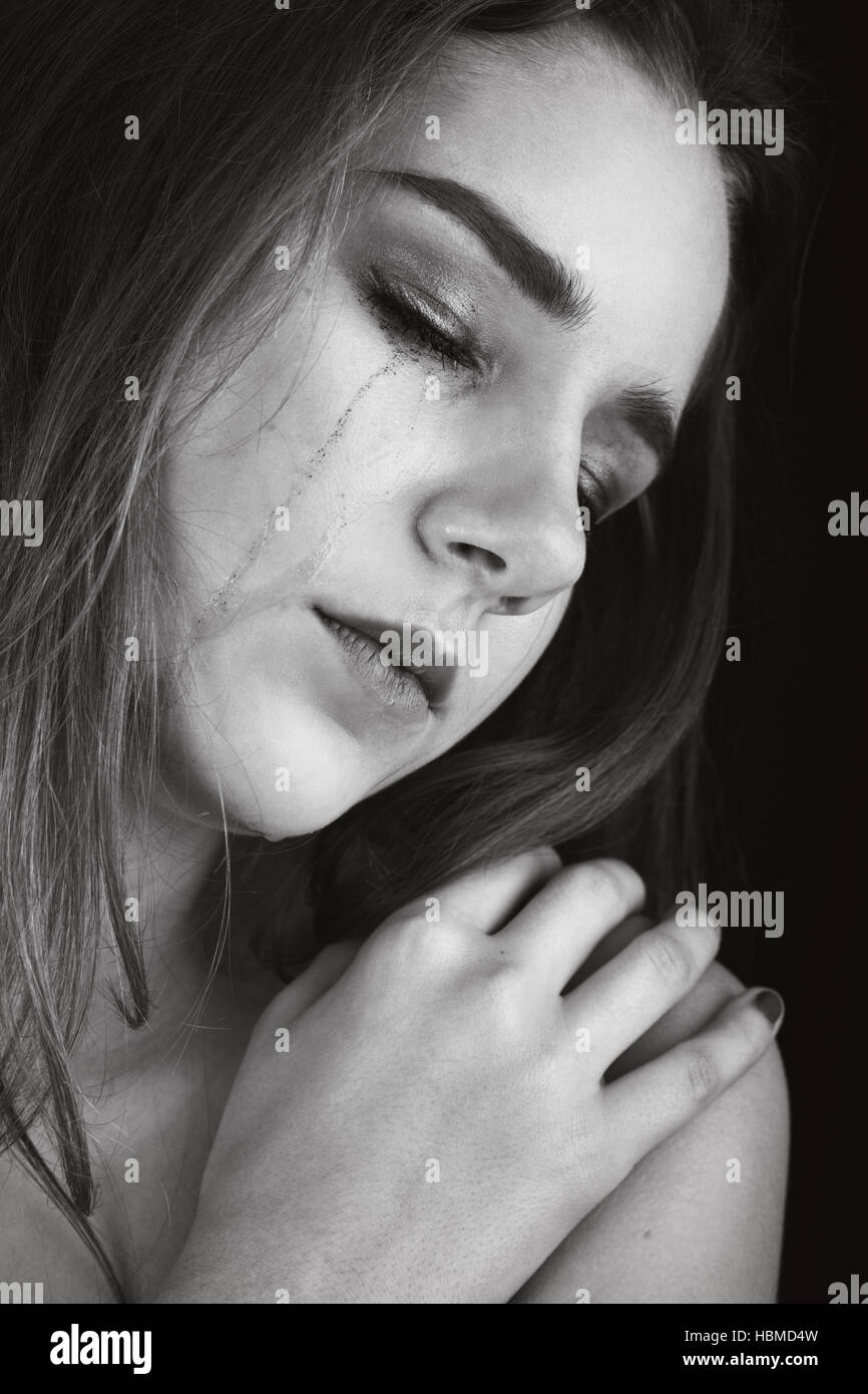Crying sad woman hi-res stock photography and images - Alamy