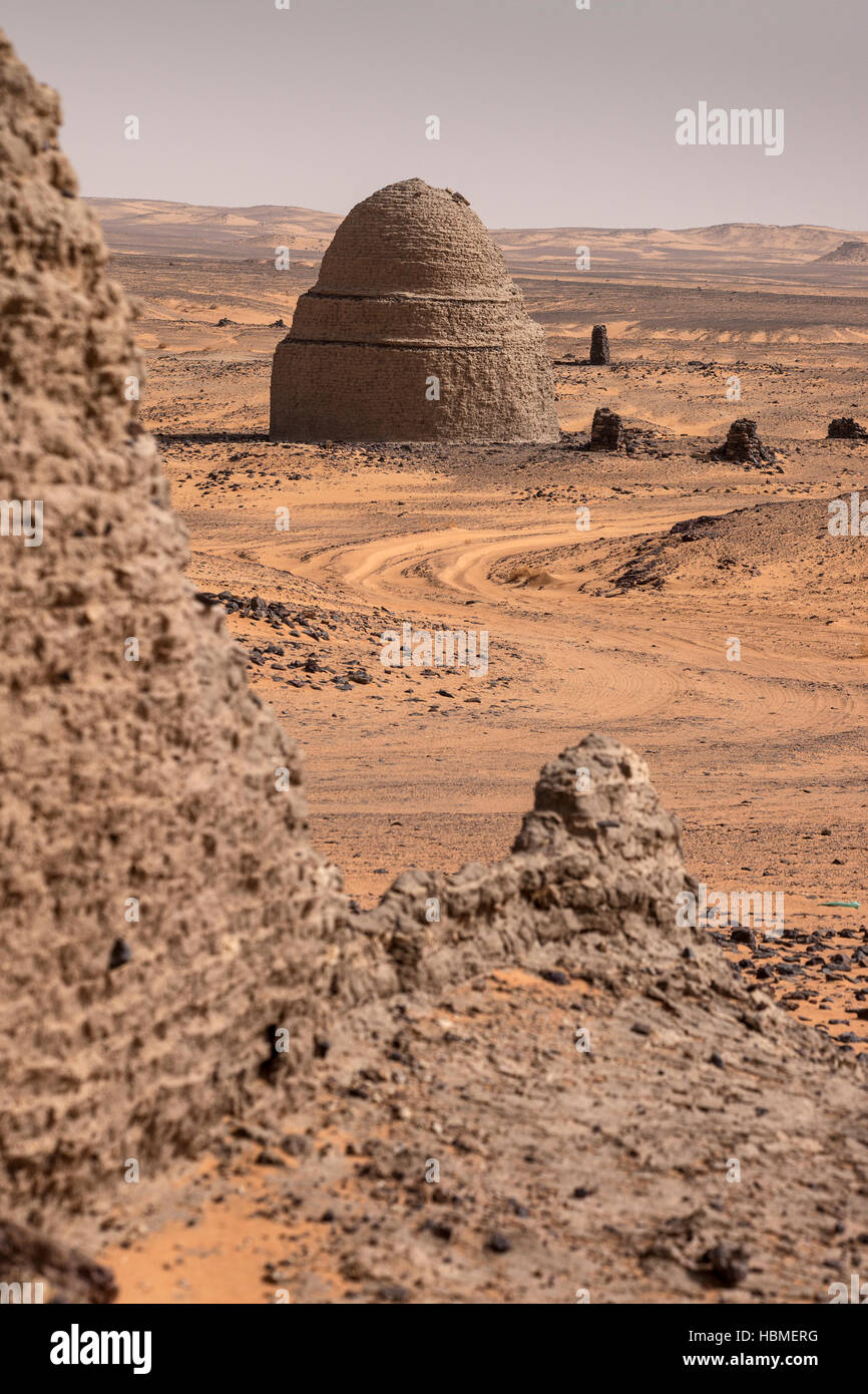 Dongola mosque sudan hi-res stock photography and images - Alamy