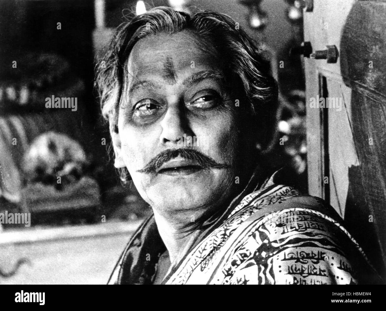 DEVI, (aka THE GODDESS), Chhabi Biswas, 1960 Stock Photo - Alamy