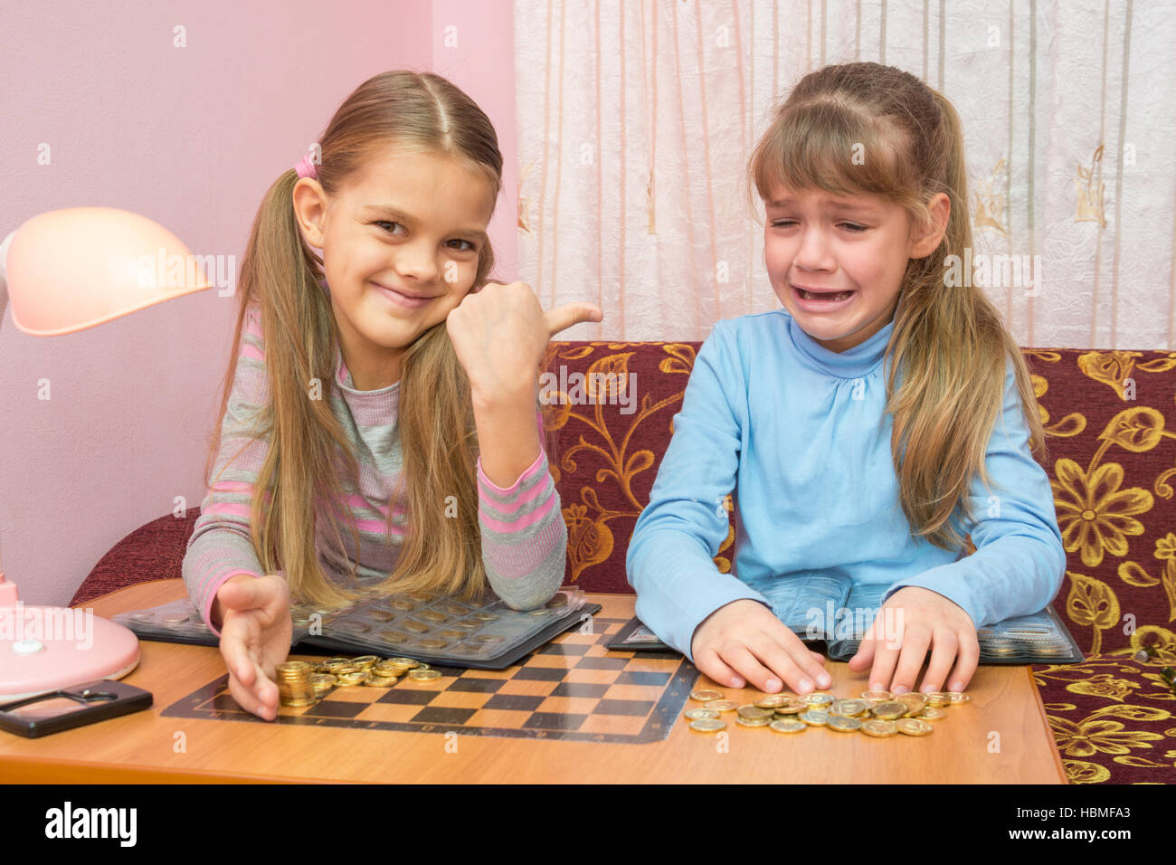 Two sad girls children hi-res stock photography and images - Alamy