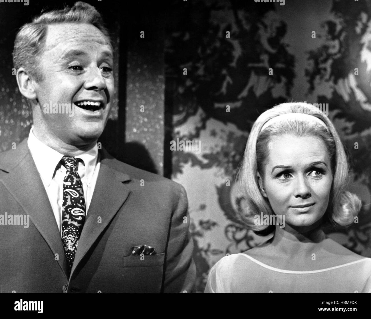 DIVORCE AMERICAN STYLE, from left, Van Johnson, Debbie Reynolds, 1967 ...