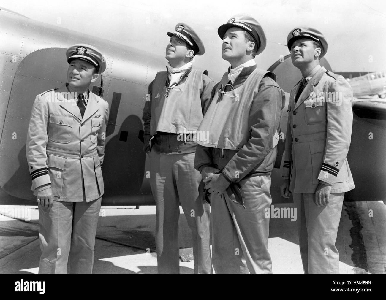 DIVE BOMBER, Robert Armstrong, Fred MacMurray, Errol Flynn, Ralph ...