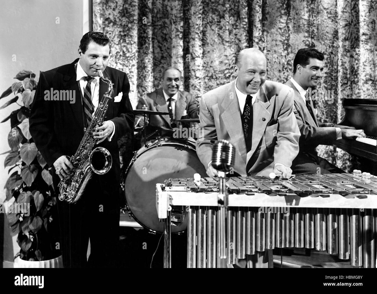 DISC JOCKEY, Red Norvo on vibes, 1951 Stock Photo - Alamy
