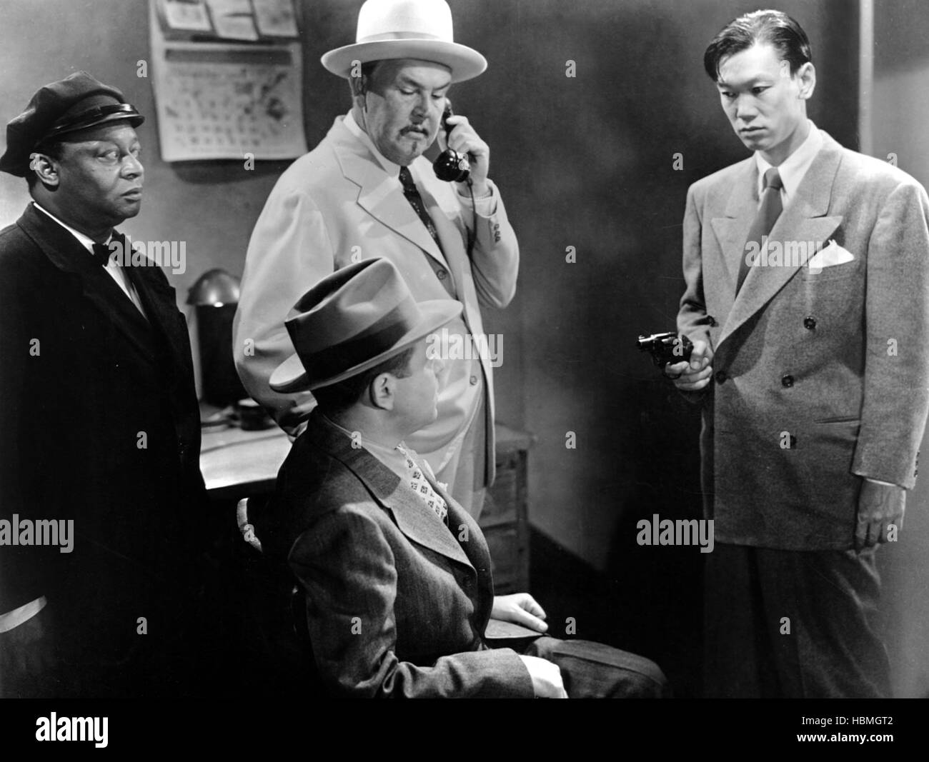 DARK ALIBI, standing from left: Mantan Moreland, Sidney Toler, Benson ...