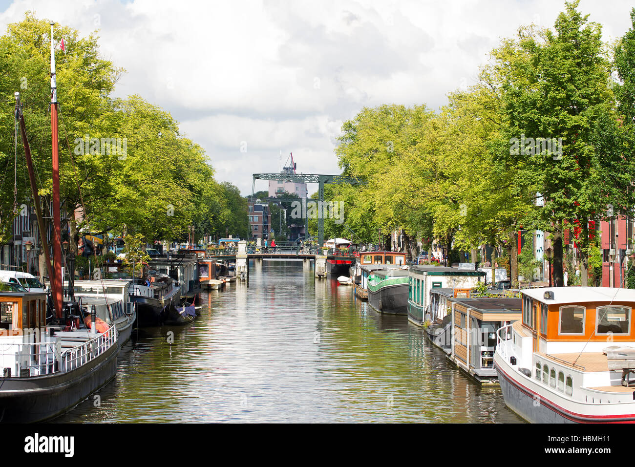 Lift amsterdam bridge hi-res stock photography and images - Alamy