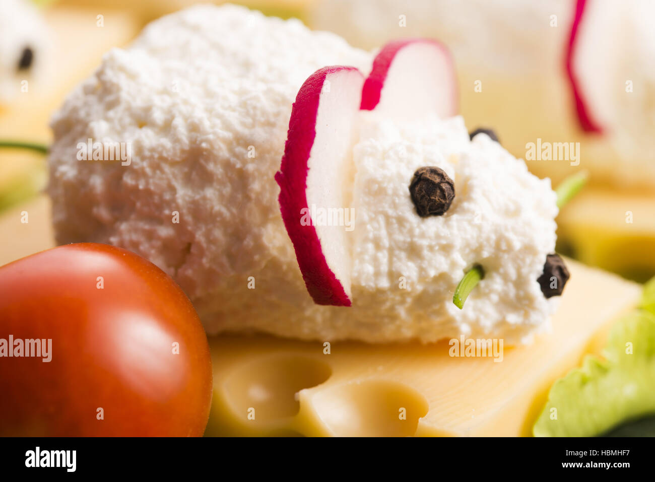 Mouse cheese plate hi-res stock photography and images - Alamy