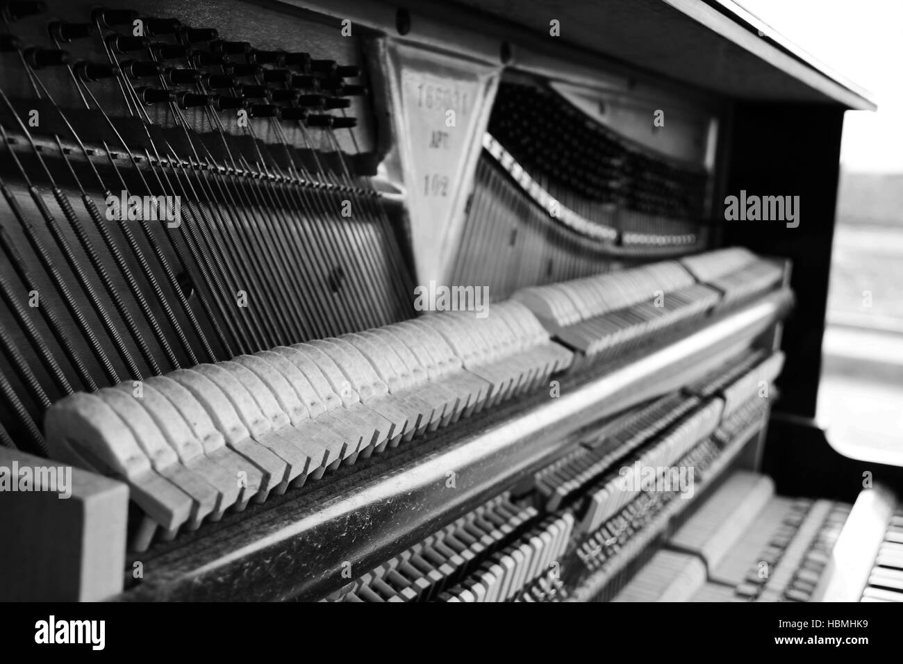 Old piano hi-res stock photography and images - Alamy