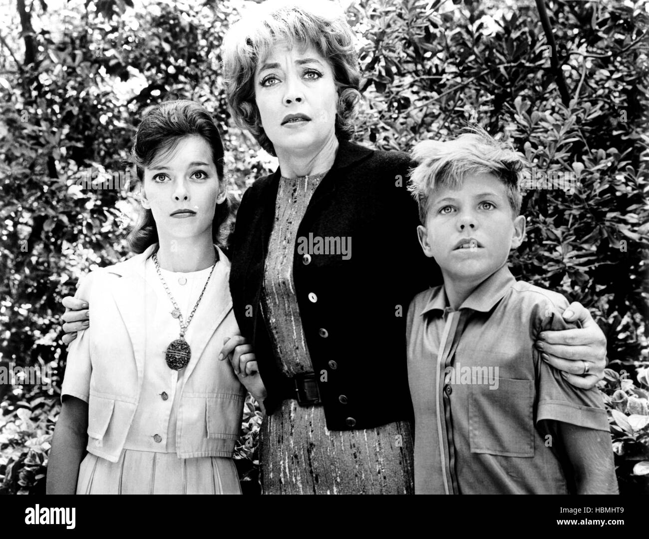 THE DAY MARS INVADED EARTH, from left, Betty Beall, Marie Windsor ...