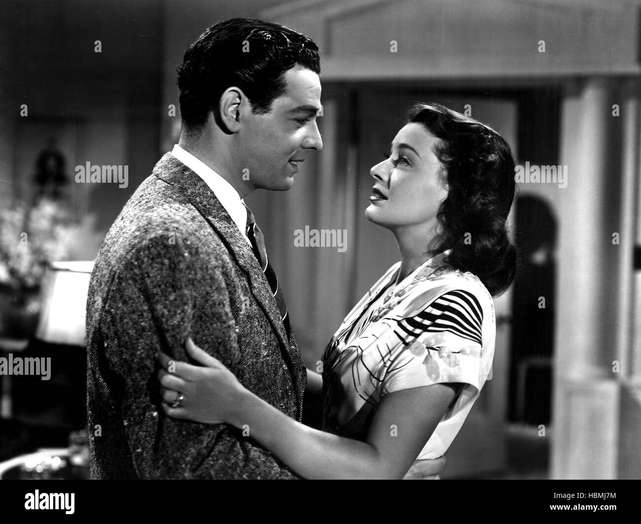 DARK MOUNTAIN, Robert Lowery, Ellen Drew, 1944 Stock Photo - Alamy