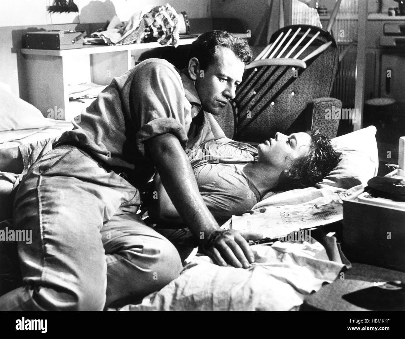 THE DAY THE EARTH CAUGHT FIRE, from left, Edward Judd, Janet Munro ...