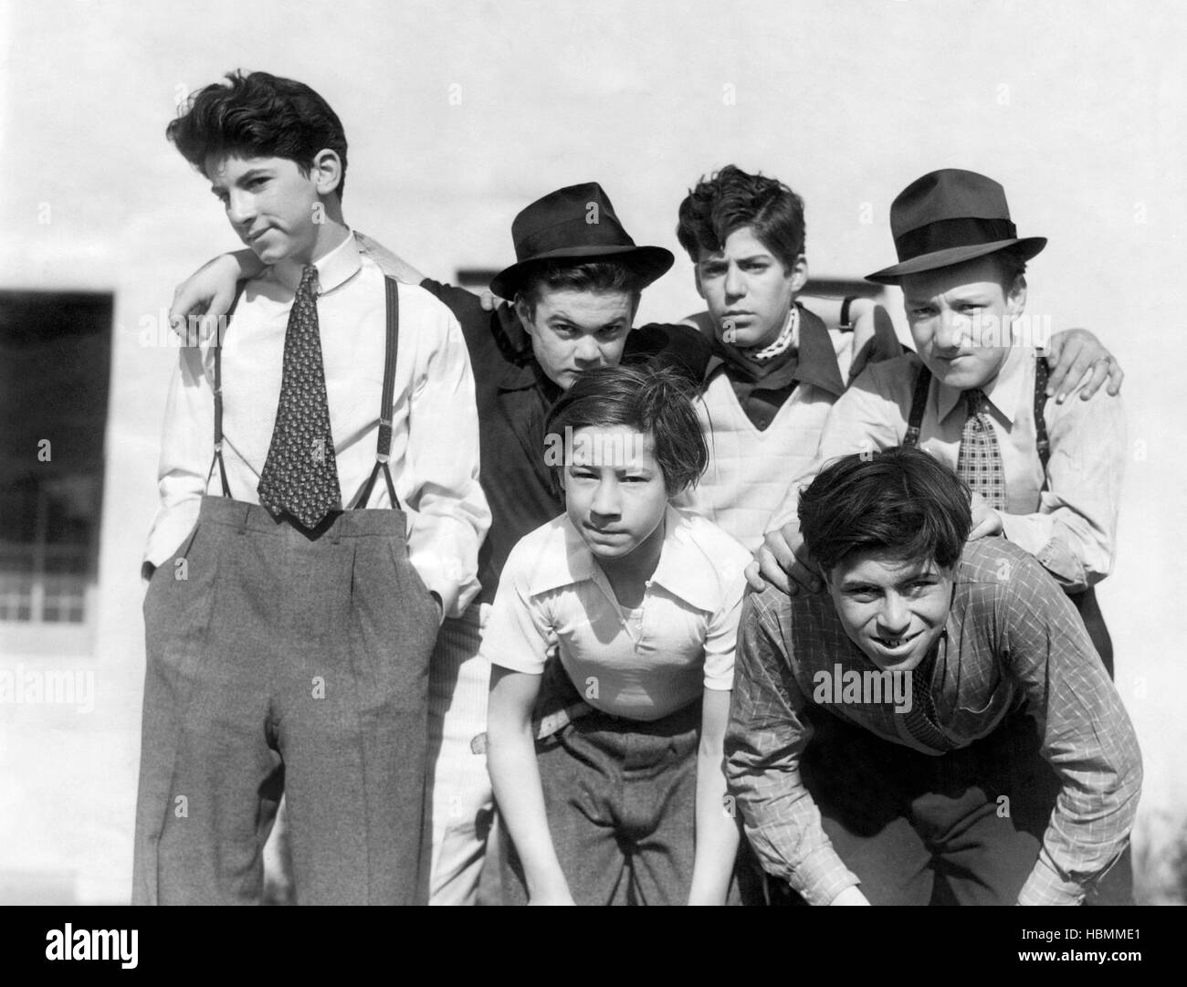 DEAD END, back row, from left: Gabriel Dell, Leo Gorcey, Billy Halop ...