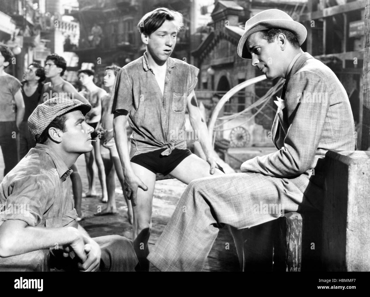 DEAD END, from left: Joel McCrea, Huntz Hall, Humphrey Bogart, 1937 ...
