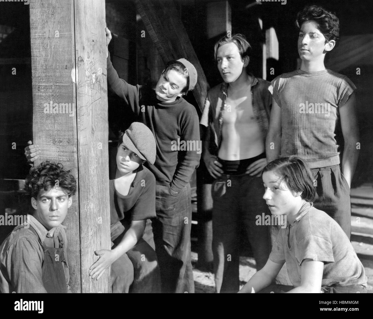 DEAD END, from left: Billy Halop, Bernard Punsly, Leo Gorcey, Huntz ...