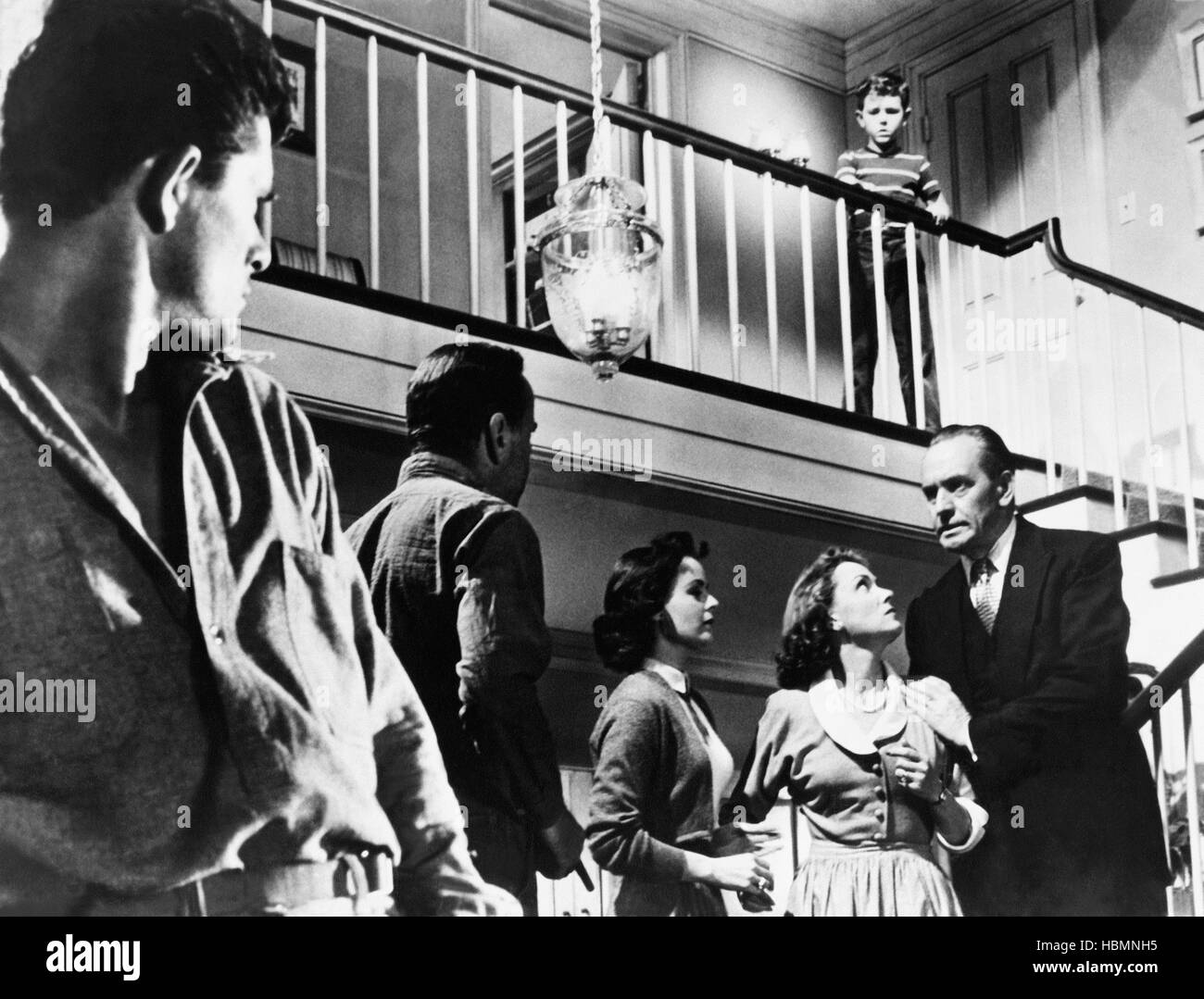 THE DESPERATE HOURS, from left: Dewey Martin, Humphrey Bogart, Mary ...