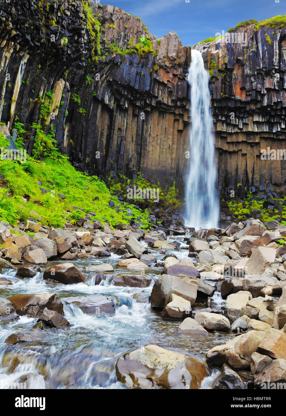 Black columns hi-res stock photography and images - Alamy