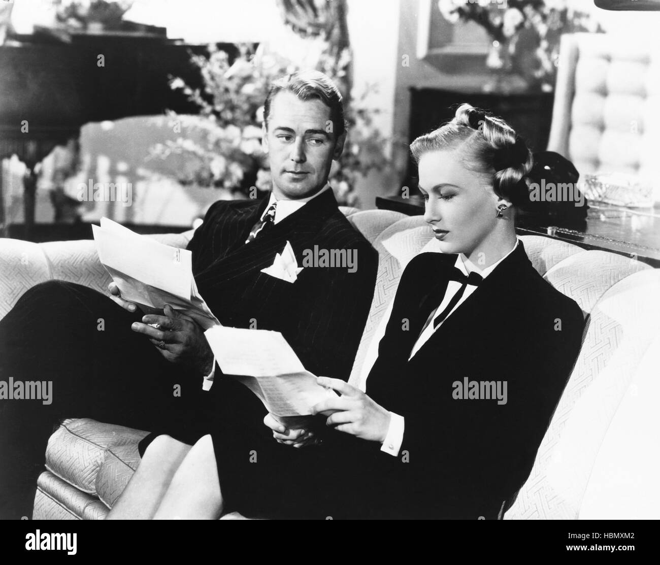 DUFFY'S TAVERN, Alan Ladd, Veronica Lake, 1945 Stock Photo - Alamy