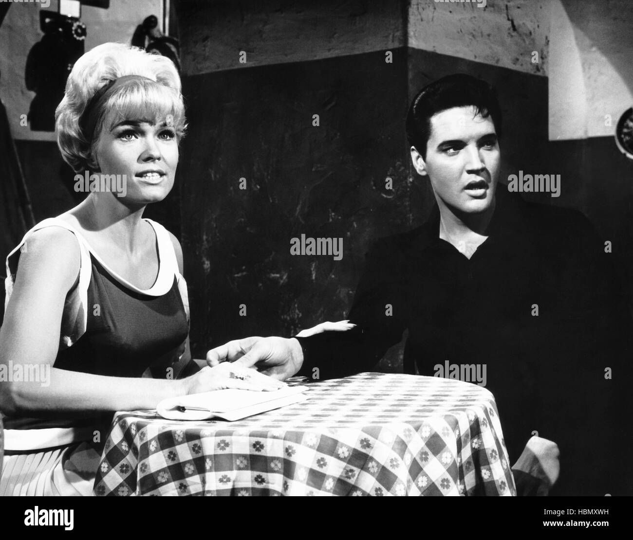 EASY COME, EASY GO, from left, Pat Priest, Elvis Presley, 1967 Stock ...