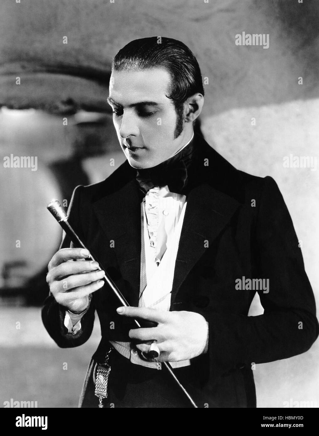 Rudolph Valentino, with Napoleon's baton, presented by Spanish court ...