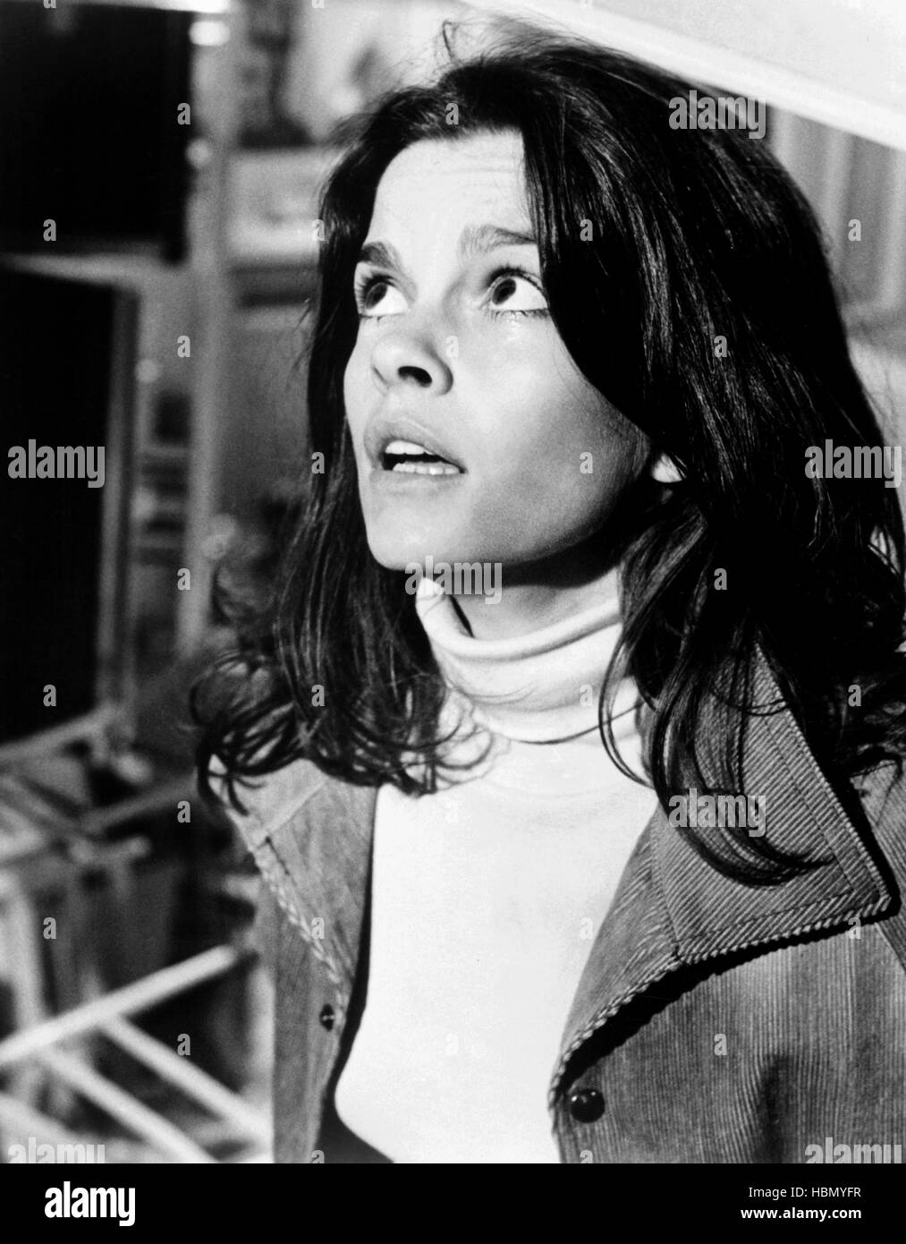 EARTHQUAKE, Genevieve Bujold, 1974 Stock Photo - Alamy