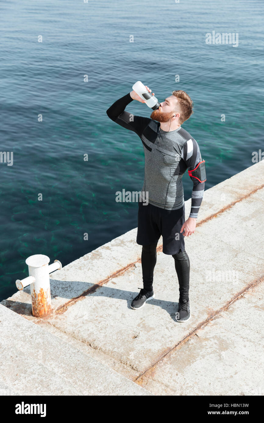 Runner drink water hi-res stock photography and images - Alamy