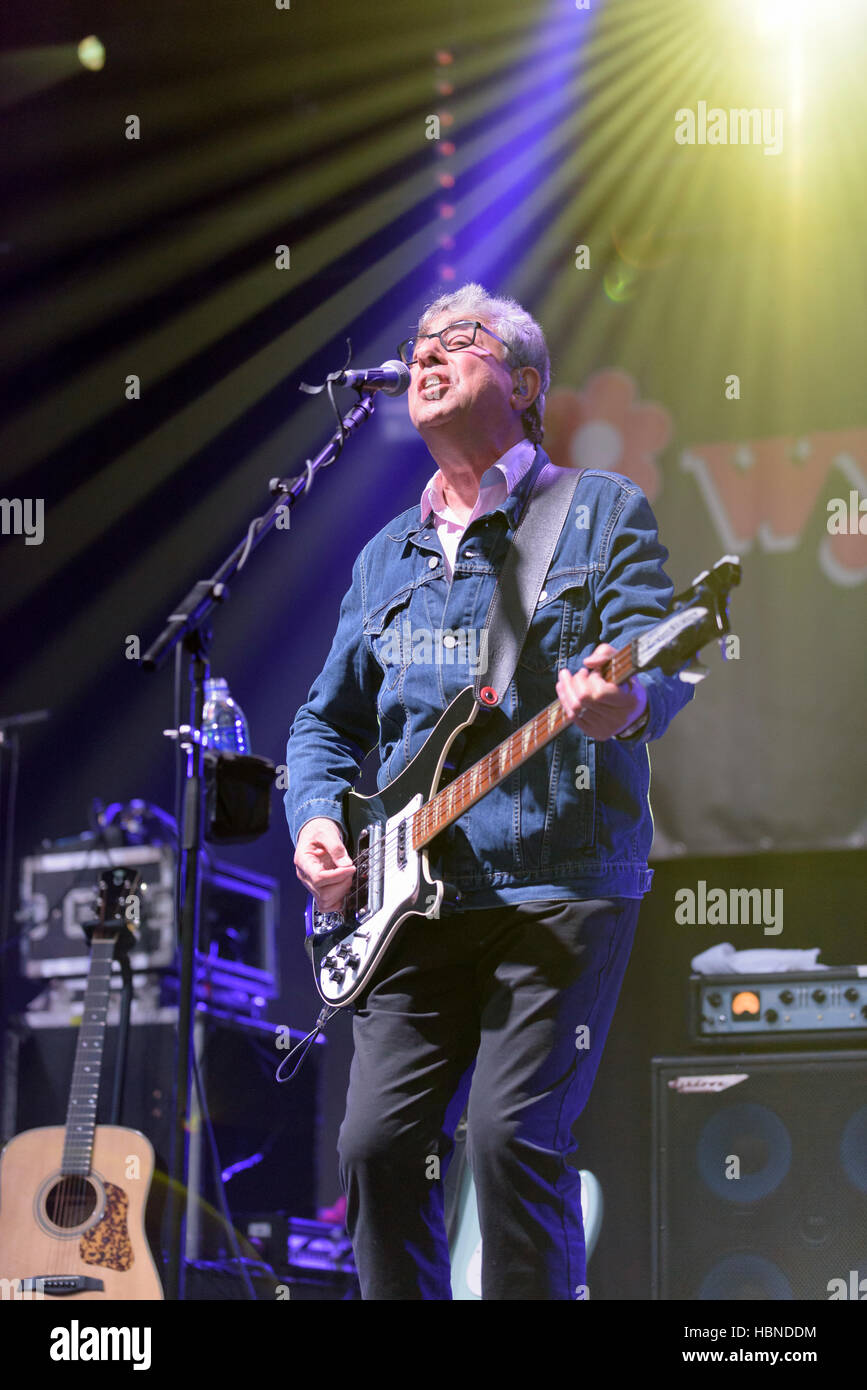 Graham gouldman songwriter hi-res stock photography and images - Alamy