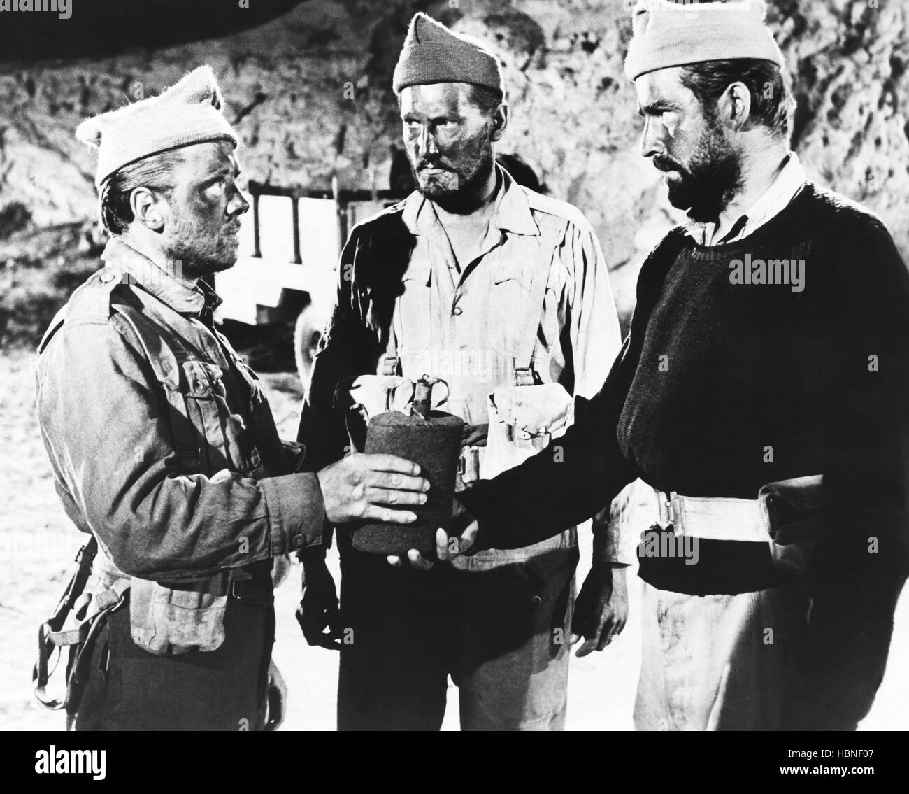 DESERT PATROL, (aka SEA OF SAND), from left: Richard Attenborough ...