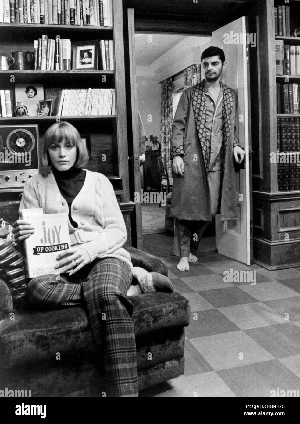 DIARY OF A MAD HOUSEWIFE, Carrie Snodgress, Richard Benjamin, 1970 ...