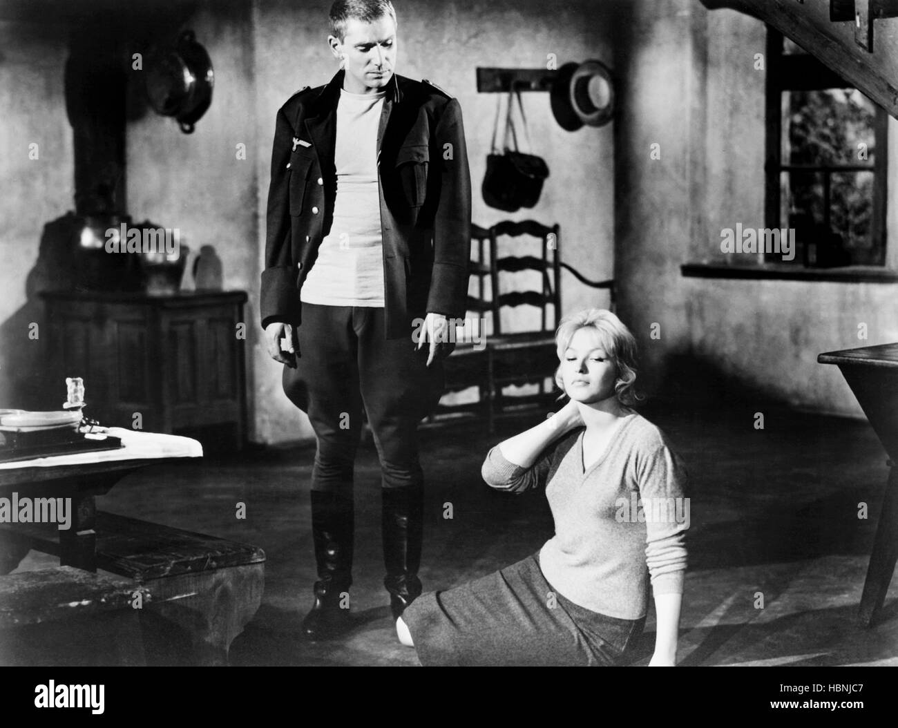 DOUBLE AGENTS, (aka NIGHT ENCOUNTER, aka LA NUIT DES ESPIONS), from left, Robert Hossein, Marina ...