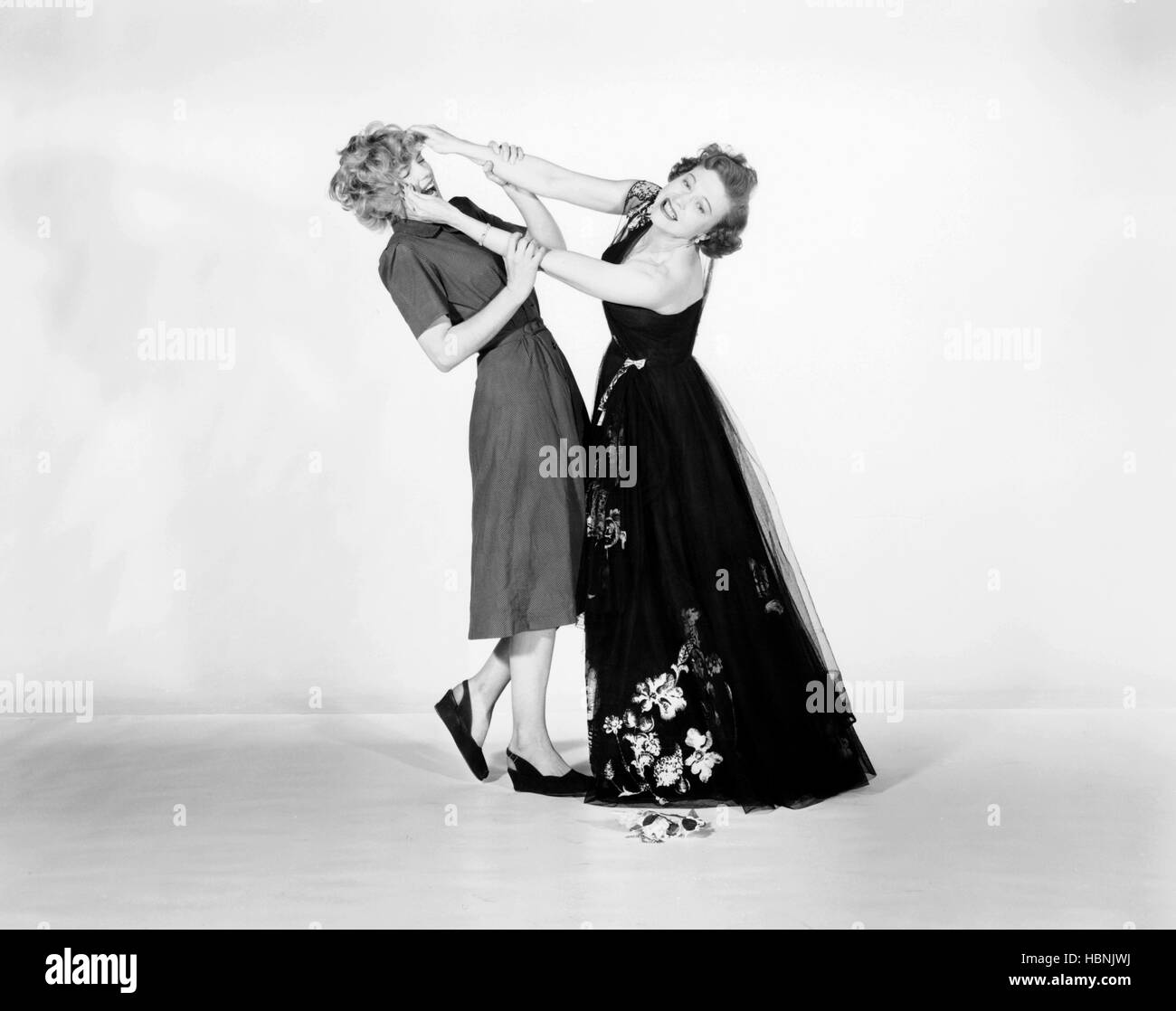 DON'T BOTHER TO KNOCK, from left, Marilyn Monroe, Lurene Tuttle, battle ...