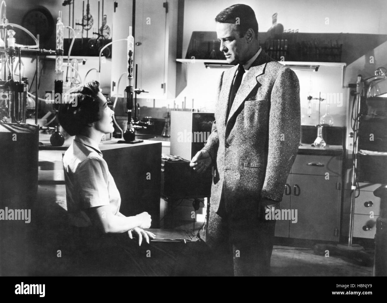 DONOVAN'S BRAIN, from left: Nancy Davis, Lew Ayres, 1953 Stock Photo ...