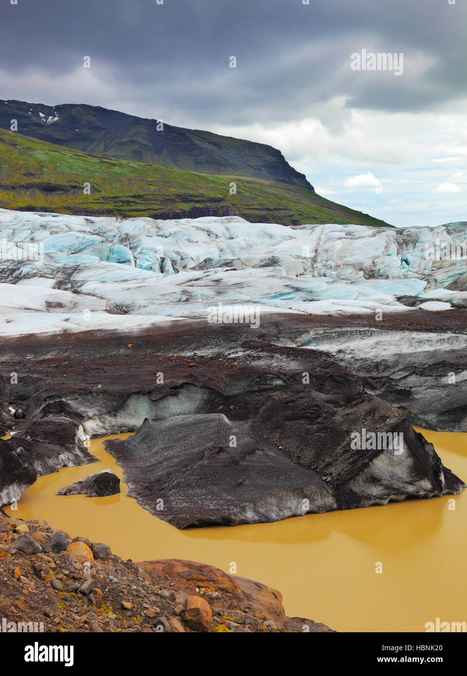 Ash black hi-res stock photography and images - Alamy