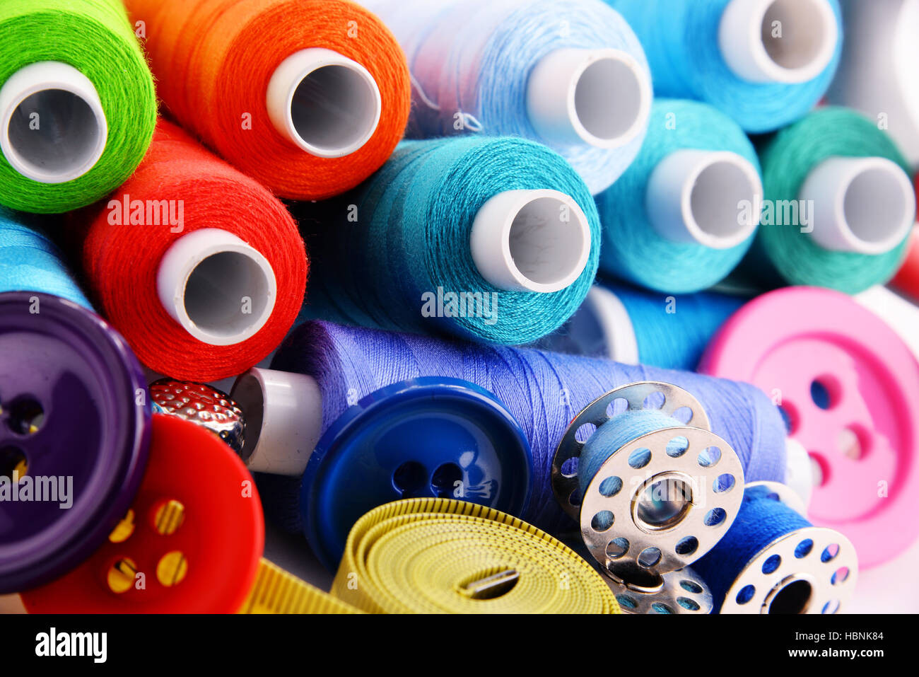 Composition with tailor threads buttons Stock Photo - Alamy