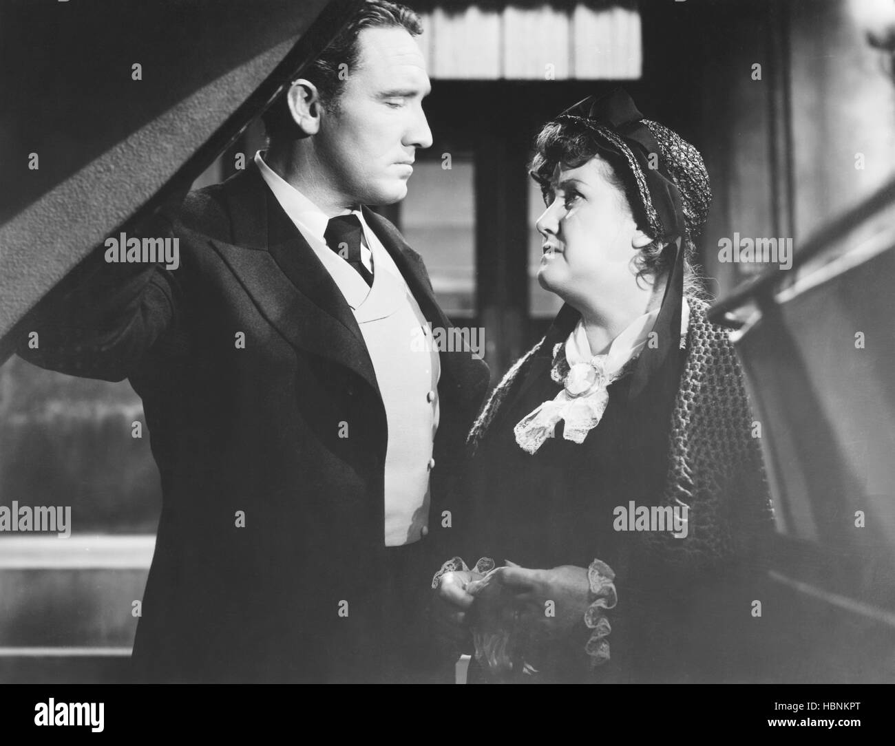 DR. JEKYLL AND MR. HYDE, from left: Spencer Tracy, Sara Allgood, 1941 ...