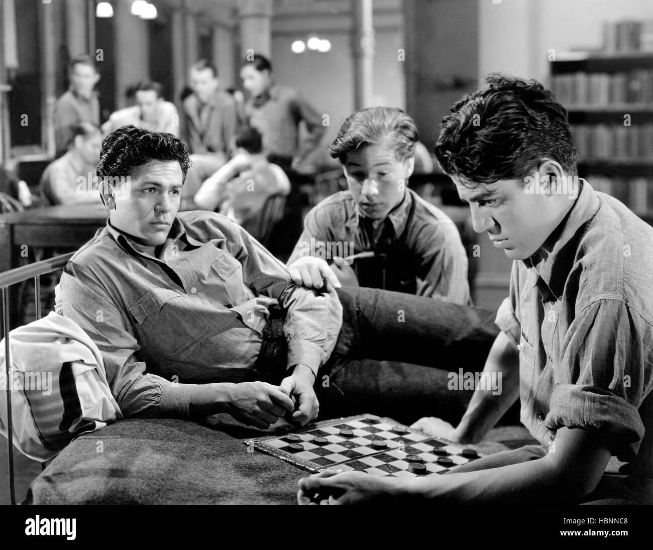 DUST BE MY DESTINY, from left, John Garfield, Bobby Jordan, Billy Halop, 1939 Stock Photo - Alamy