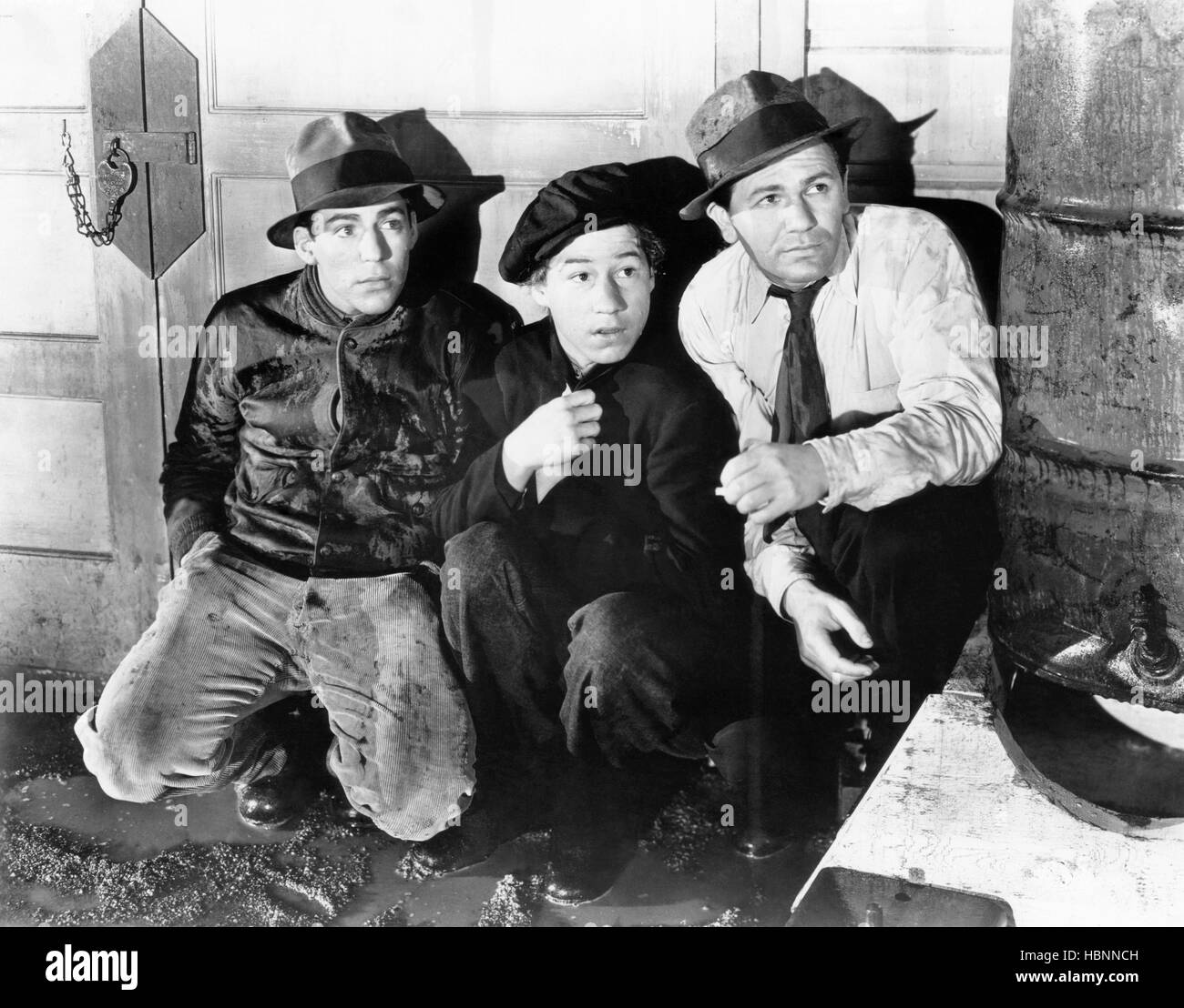 DUST BE MY DESTINY, from left, Billy Halop, Bobby Jordan, John Garfield ...