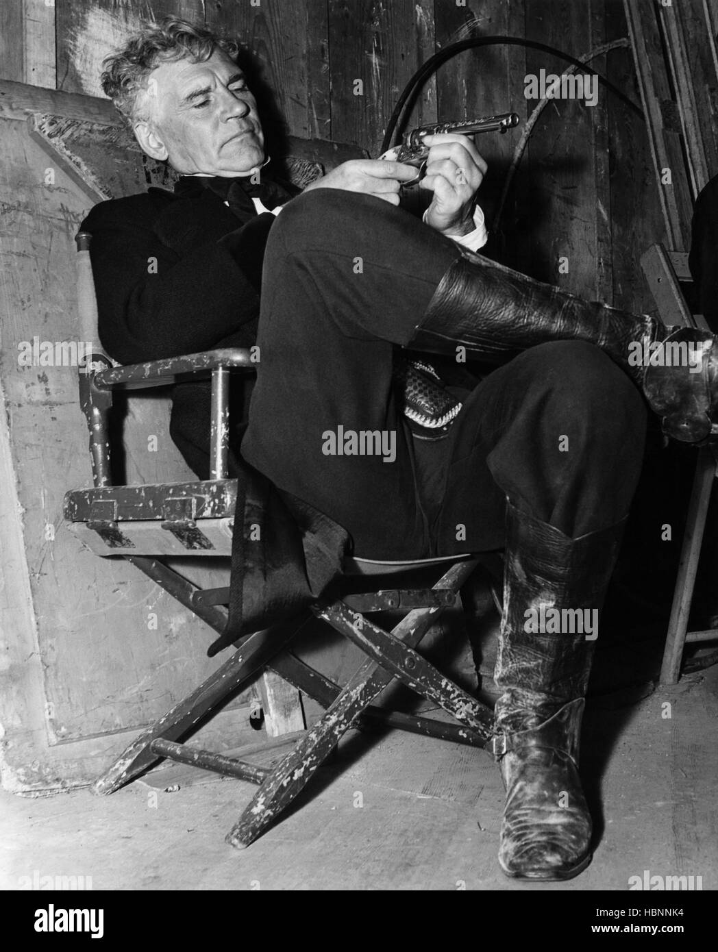 DUEL IN THE SUN, Walter Huston, on-set, 1946 Stock Photo - Alamy