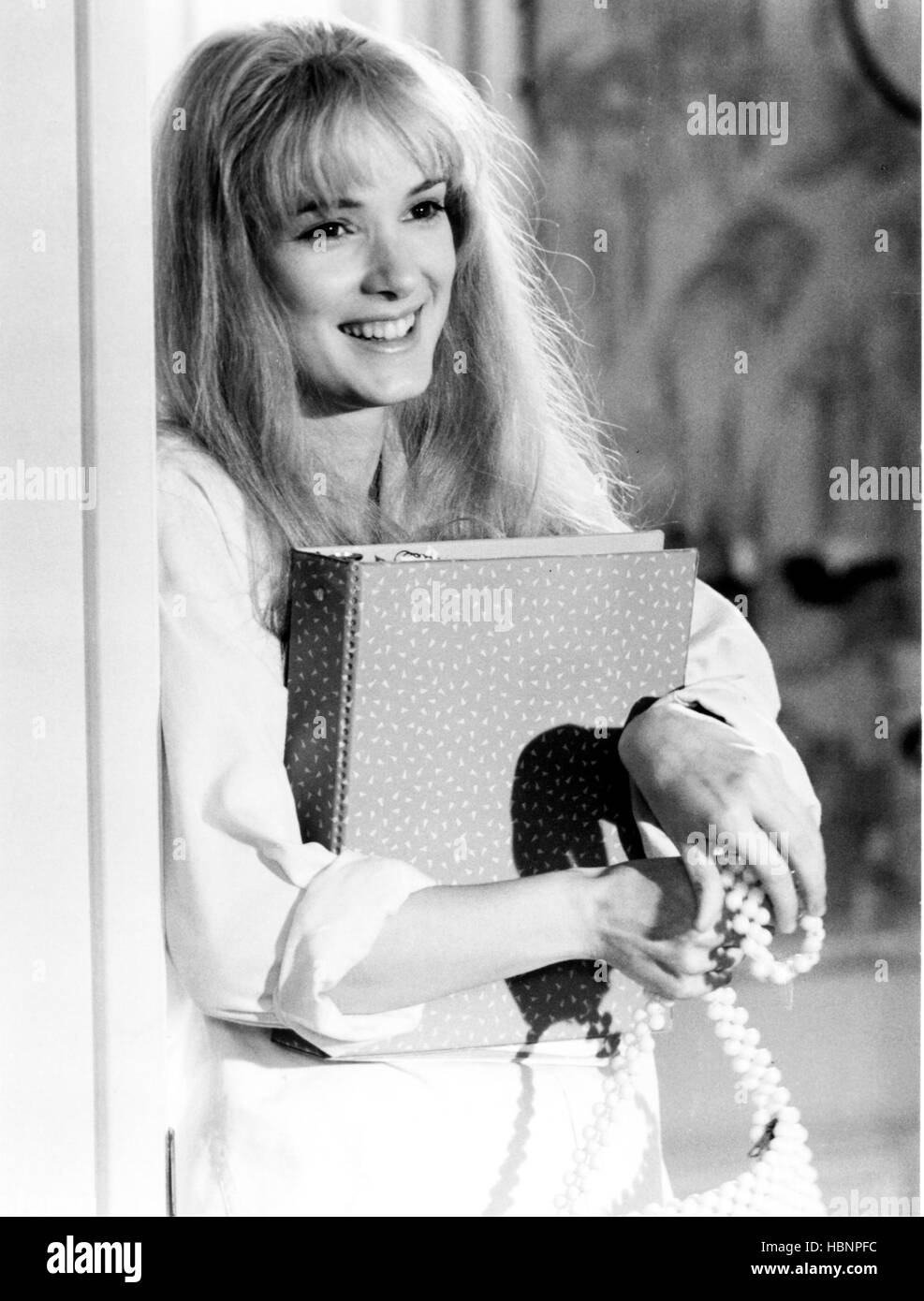 EDWARD SCISSORHANDS, Winona Ryder, 1990, TM & Copyright ©20th Century ...