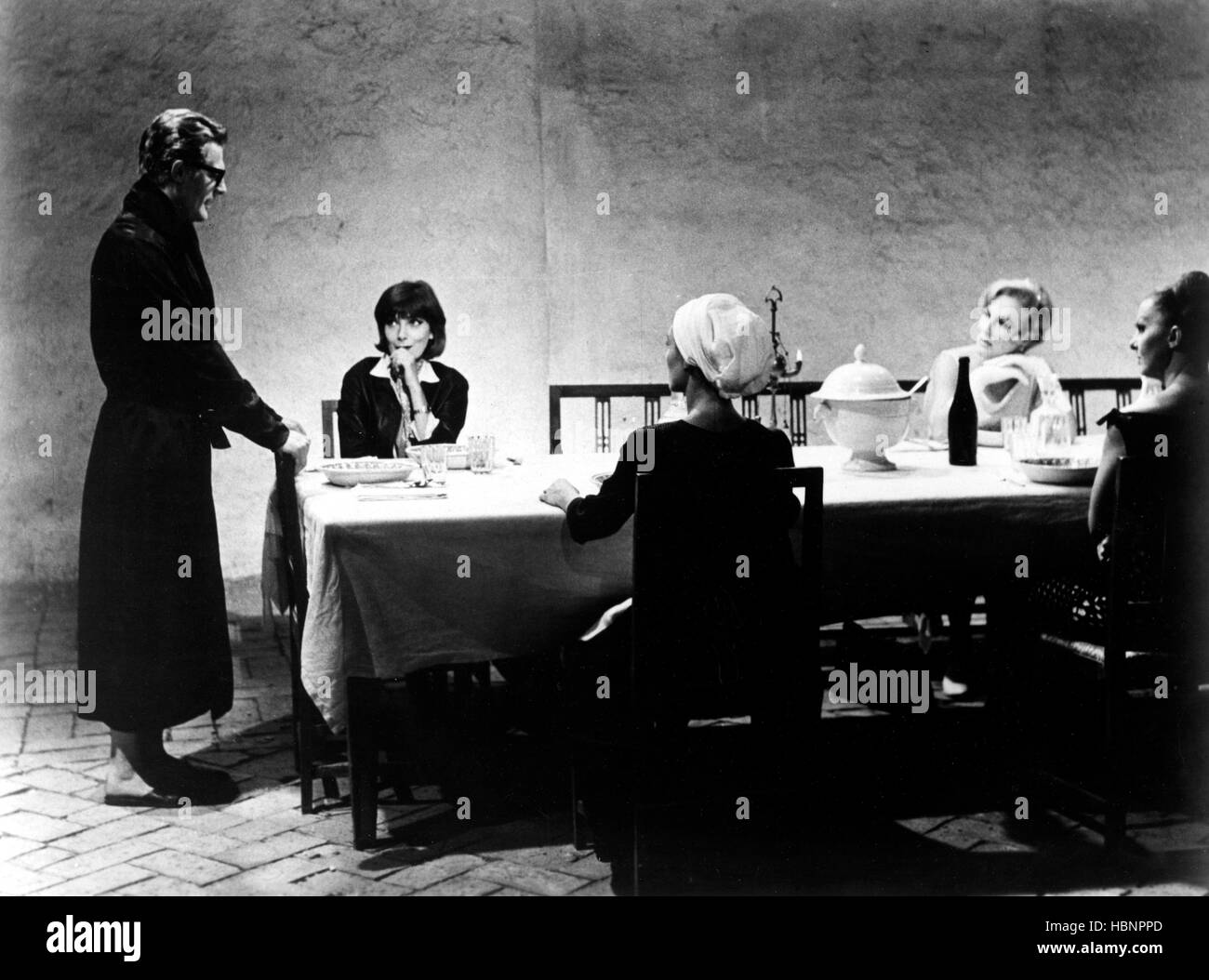 8 1/2, from left: Marcello Mastroianni, Rossella Falk, Anouk Aimee ...