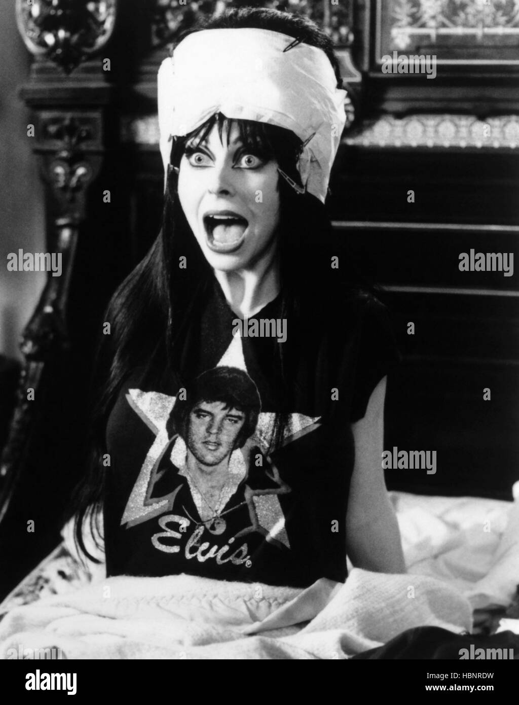 ELVIRA, MISTRESS OF THE DARK, Cassandra Peterson, 1988, (c)New World ...