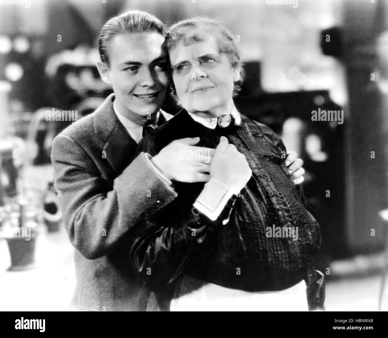 EMMA, from left, Richard Cromwell, Marie Dressler, 1932 Stock Photo - Alamy