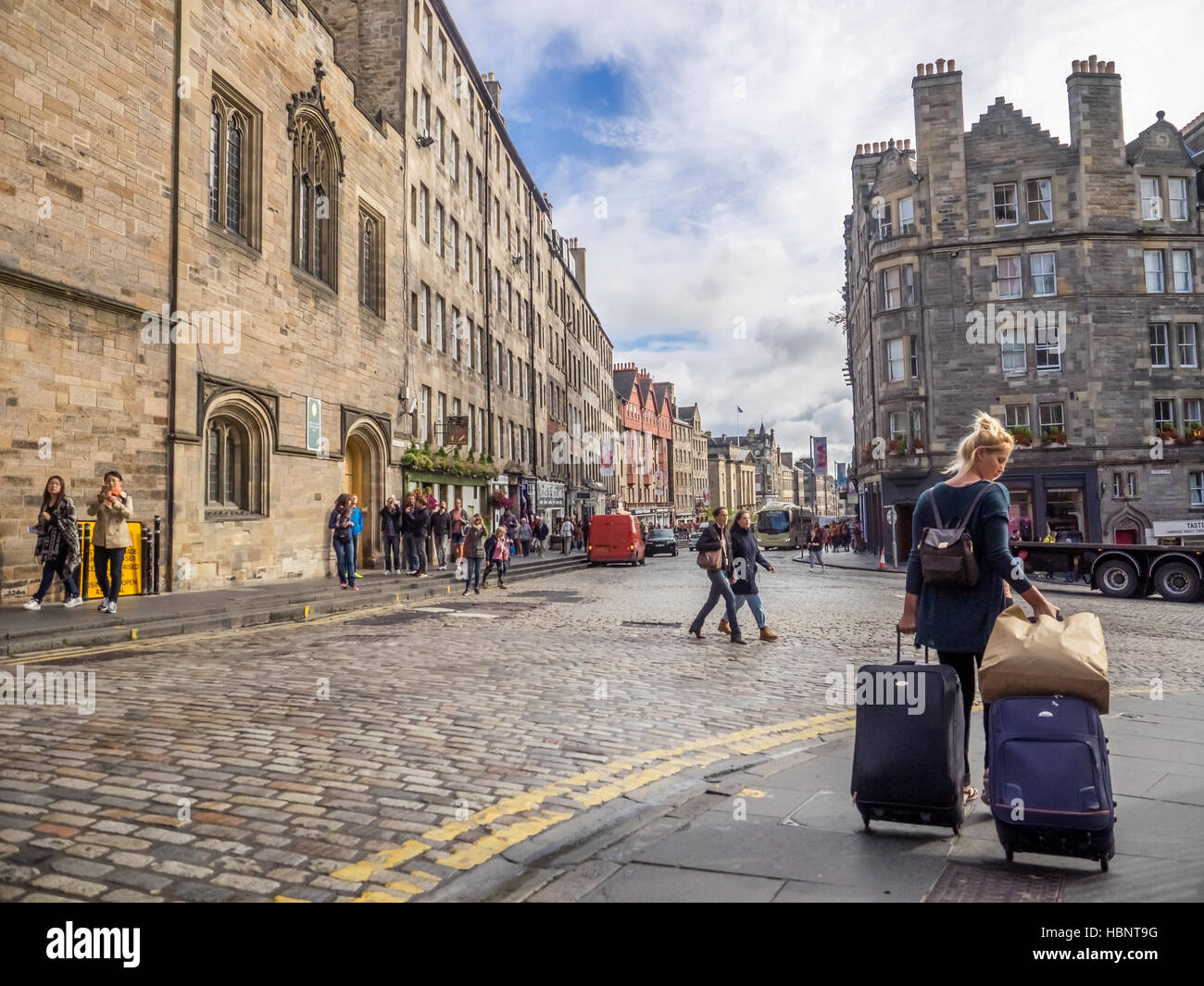 Edinburgh cobblestones hi-res stock photography and images - Alamy