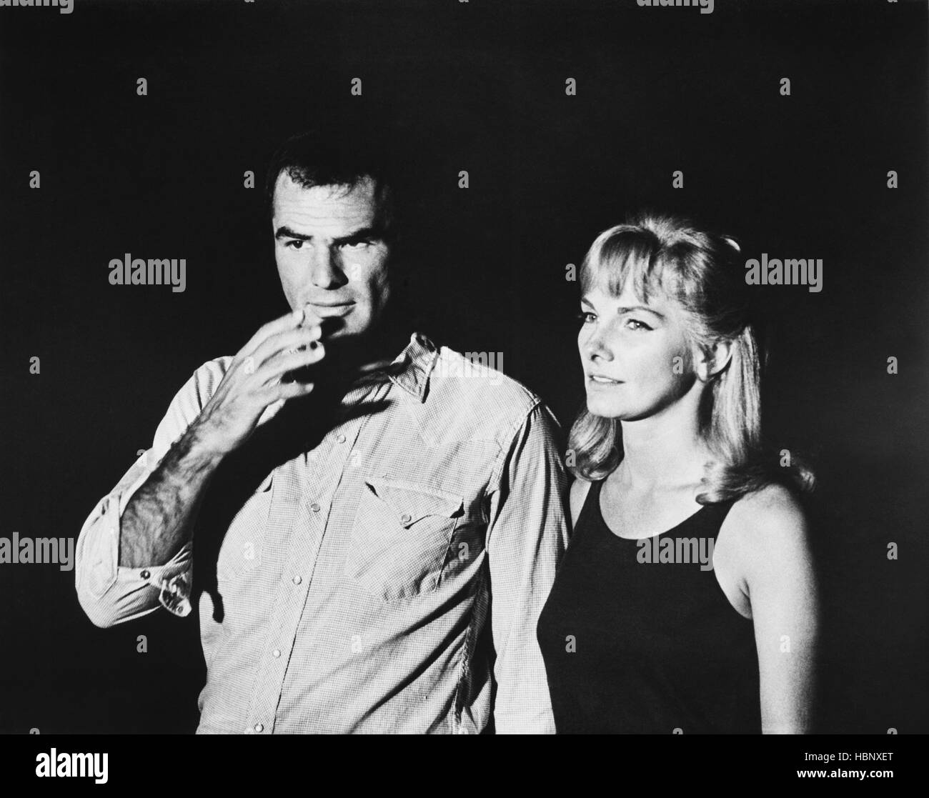FADE IN, from left: Burt Reynolds, Barbara Loden, 1968 Stock Photo - Alamy