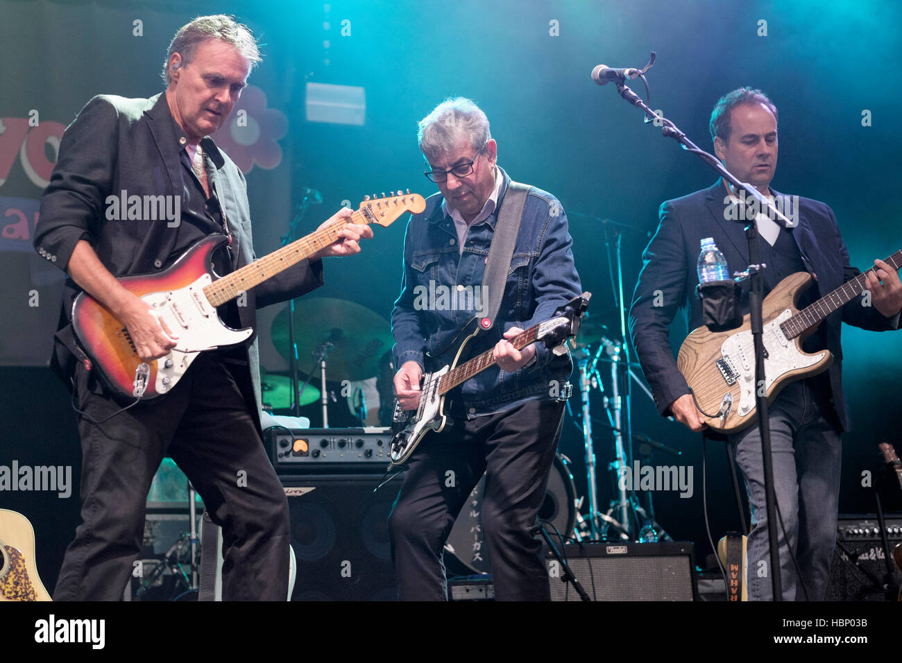Rick Fenn, Graham Gouldman and Mick Wilson of 10cc performing at ...